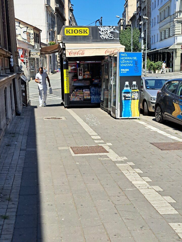 Tütün, sigara mağazaları Kiosk, Belgrad, foto