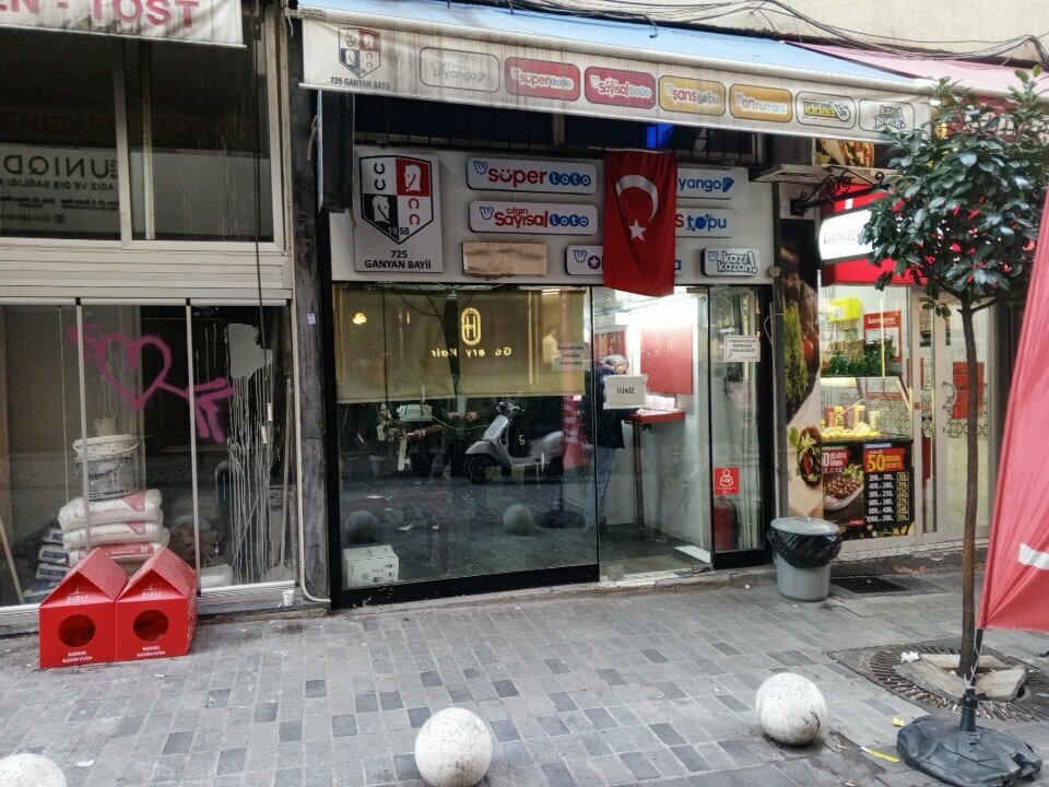 Şans oyunları 725 Nolu Ganyan Bayi, İstanbul, foto