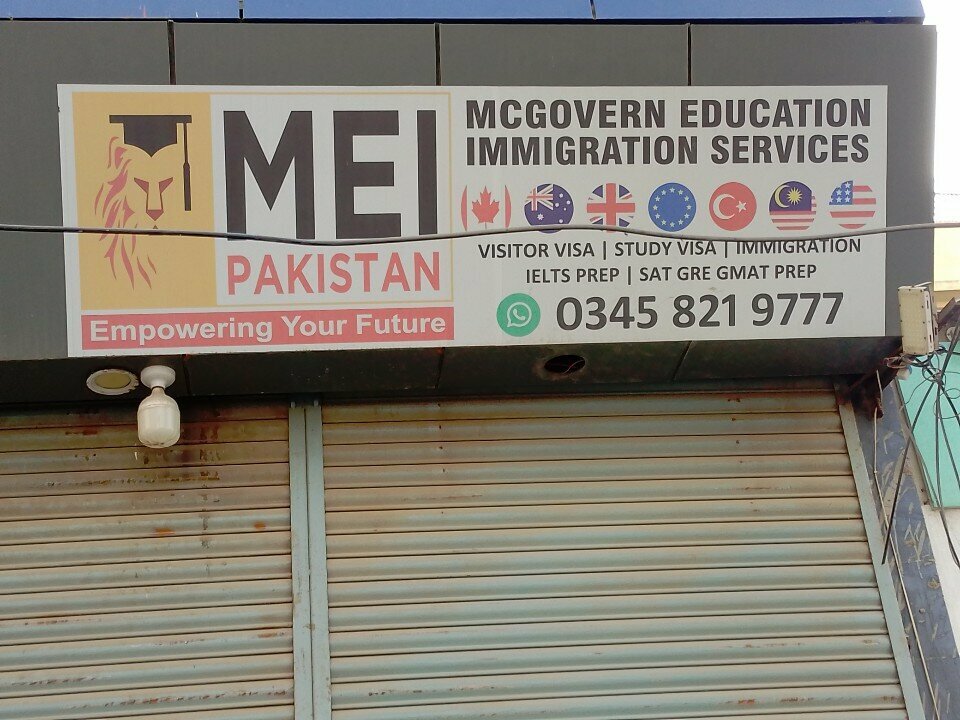 Eğitim merkezleri McGovern education immigration services, Karaçi, foto