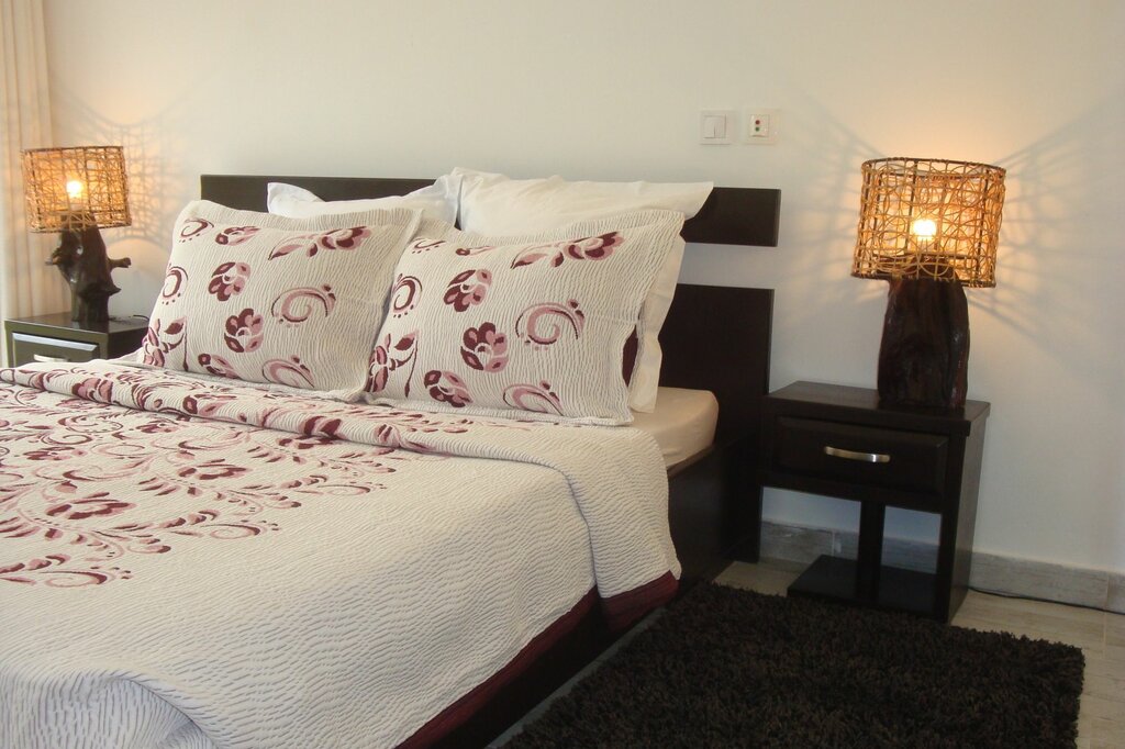 Otel Ernaa Chambres D'Hotes, Abican, foto