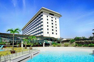 Horison Ultima Bandung (City of Bandung, Pelajar Pejuang 45), otel  Bandung'dan