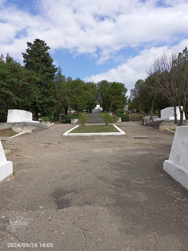 Anıt, heykel Братская могила воинов Великой Отечественной войны, Sevastopol, foto