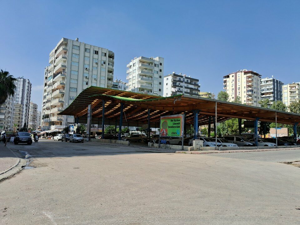 Gıda pazarı Güzelyalı Mahallesi Kapalı Semt Pazarı, Adana, foto