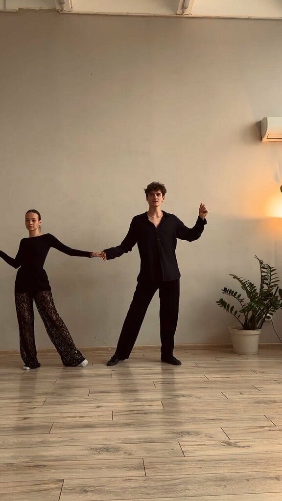 Dans okulları Бальные танцы, Kazan, foto