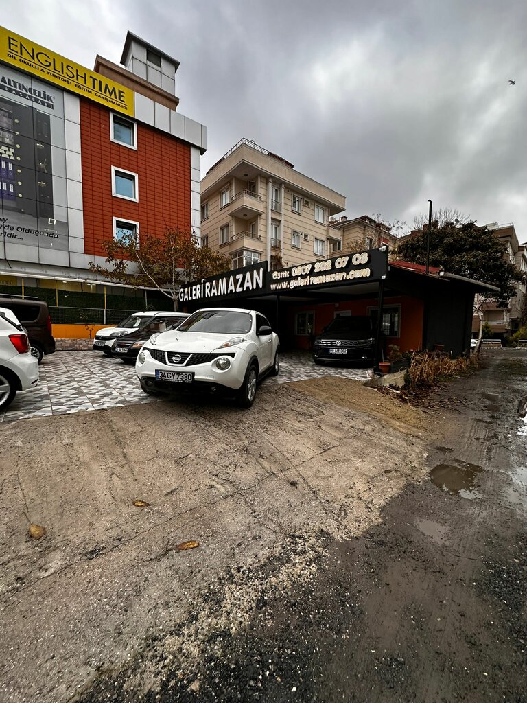 Otomobil satış galerileri Galeri Ramazan, İstanbul, foto