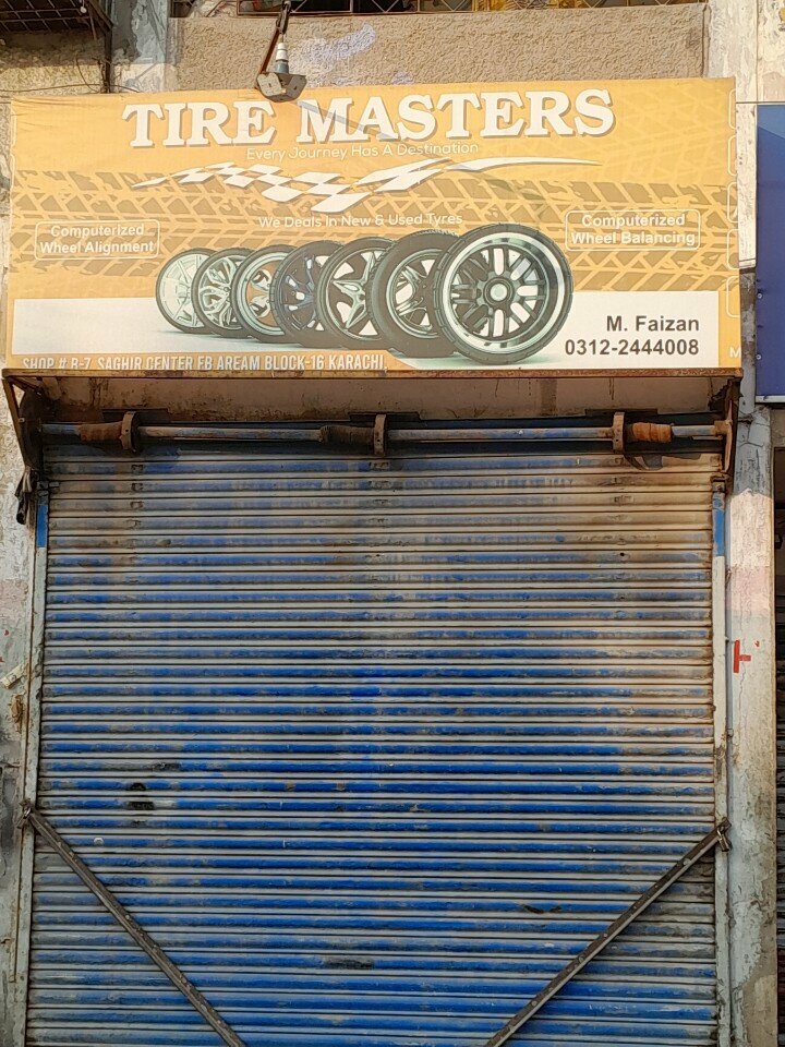 Jant ve lastikçiler Tire master, Karaçi, foto