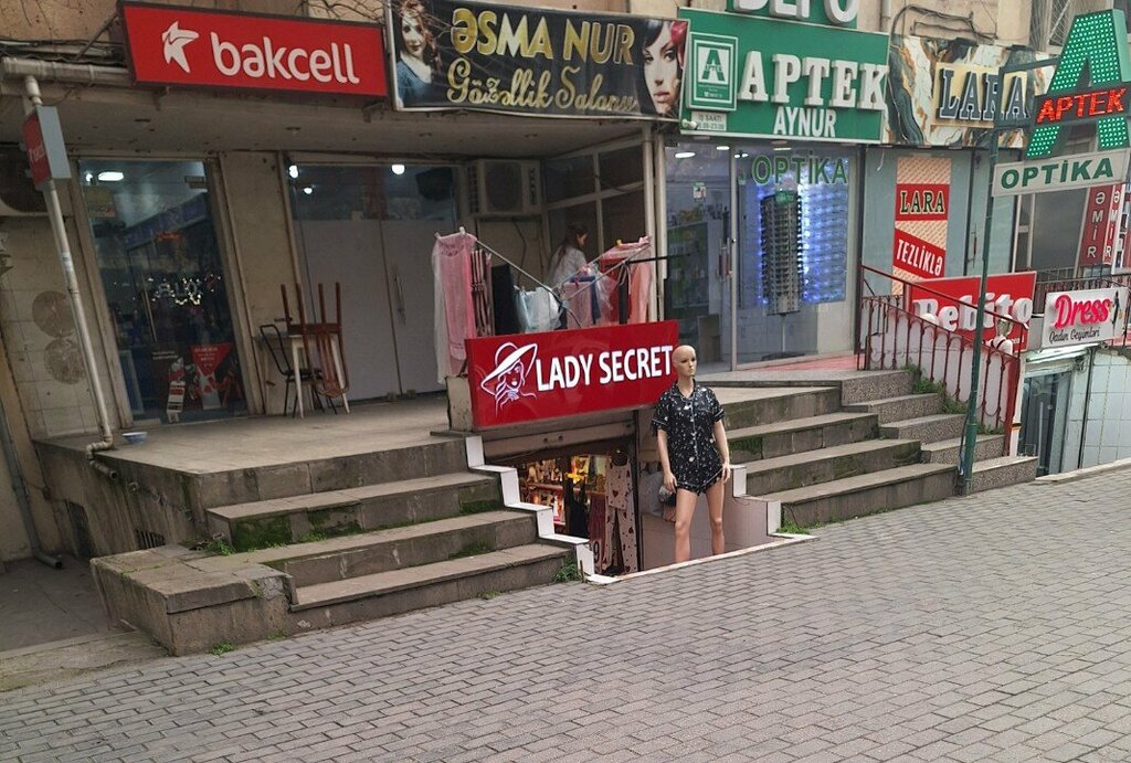 Giyim mağazası Lady Secret, Bakü, foto