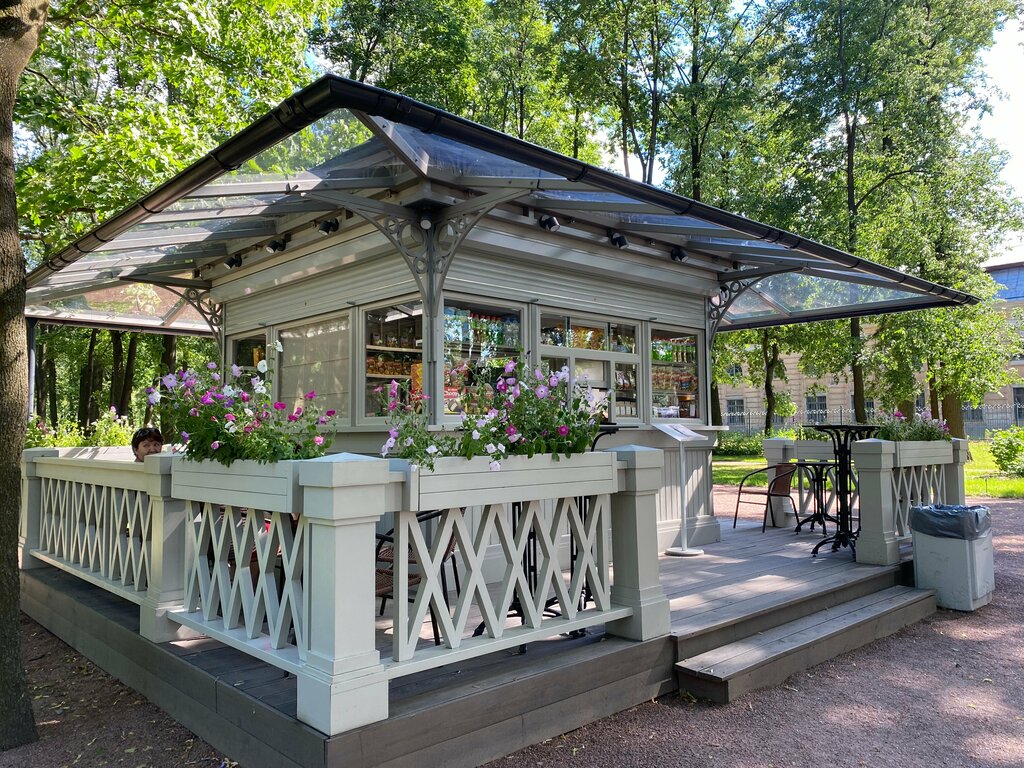 Kafe Кафе в Липовом саду, Gatchina, foto