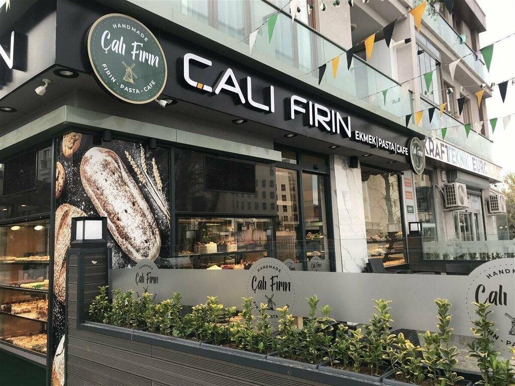 Pasta, şekerleme ve tatlı Çalı Fırın Pasta Cafe, İstanbul, foto