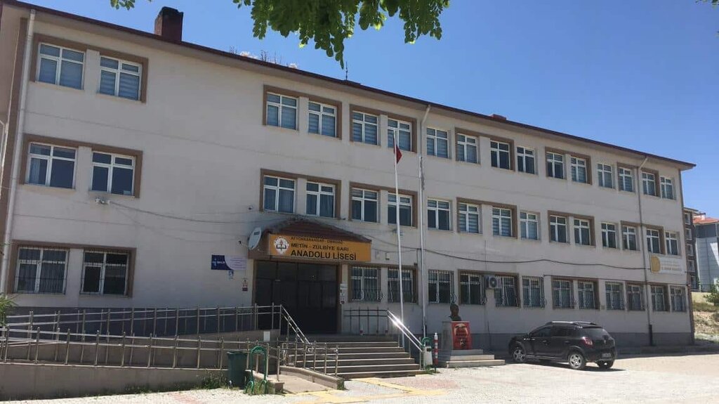 Lise Metin-Zülbiye Sarı Anadolu Lisesi, Emirdağ, foto