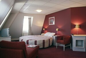 Fletcher Hotel - Restaurant De Cooghen (North Holland, Texel, Dorpsstraat, 2), otel  De Koog'dan