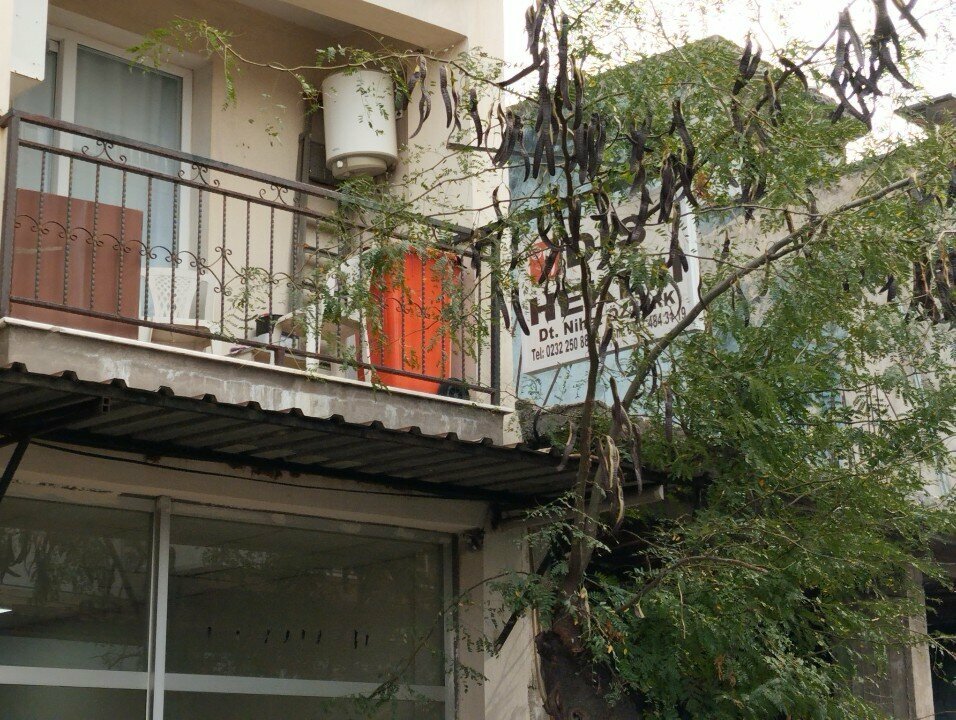 Özel ağız ve diş sağlığı klinikleri ve muayenehaneleri Nihat Öztürk, İzmir, foto