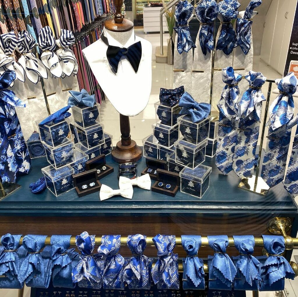 Giyim mağazası La'Pescara Cravatte, İstanbul, foto