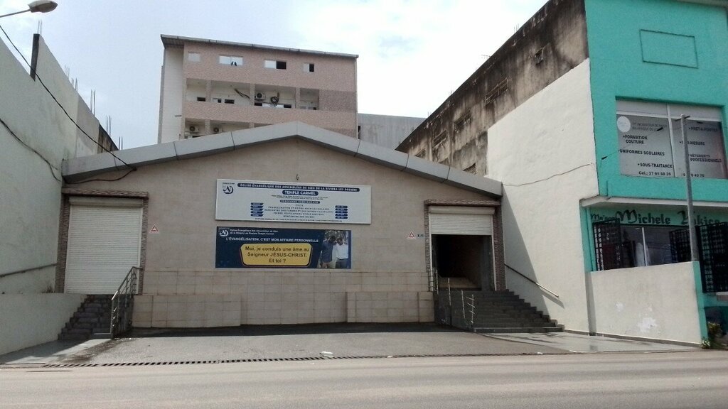 Protestan kilisesi Assemblies of God - Temple Carmel, Abican, foto