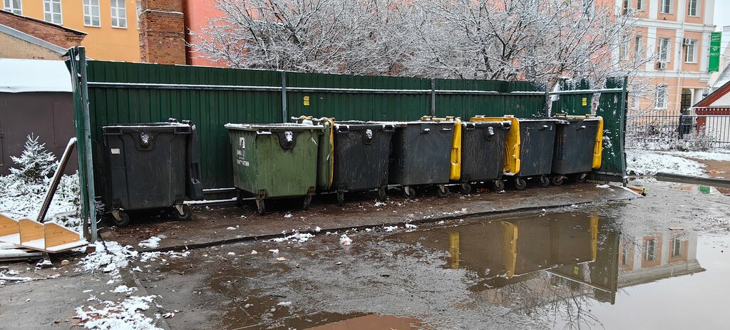 Çöp alanları Trash and garbage disposal area, Smolensk, foto