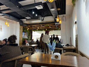 Ganga (Emir Timur Street No:36, Karshi), kafe  Karşı'dan