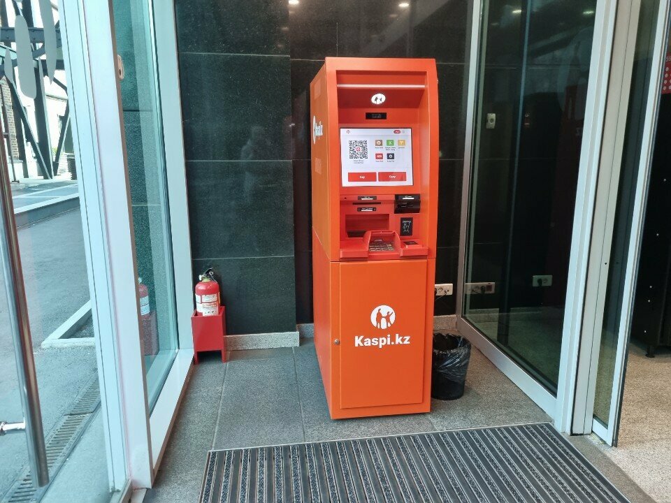 ATM'ler Kaspi Bank, Almatı, foto