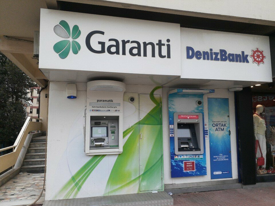 ATM'ler Garanti BBVA ATM, İstanbul, foto