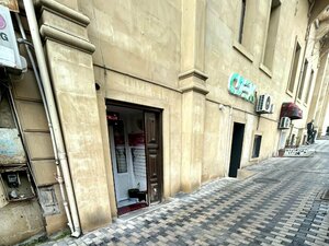 Berber (Murtuza Muxtarov Street No:9), güzellik salonu  Bakü'den