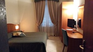 Hotel Cavour Asti (Piazza Marconi No:18, Asti), otel  Asti'den