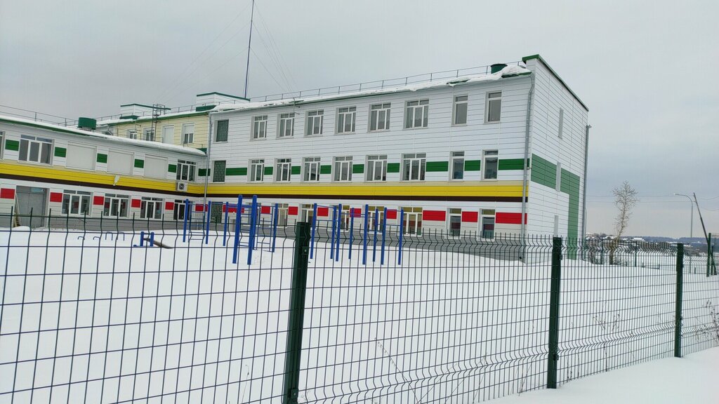 Ortaokul Староуткинская средняя общеобразовательная школа № 13, Sverdlovskaya oblastı, foto