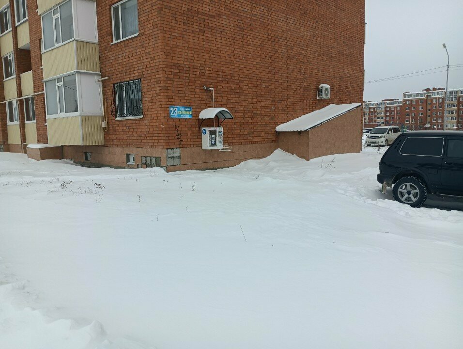 Su satışı Tretiy kran, Kostanay, foto