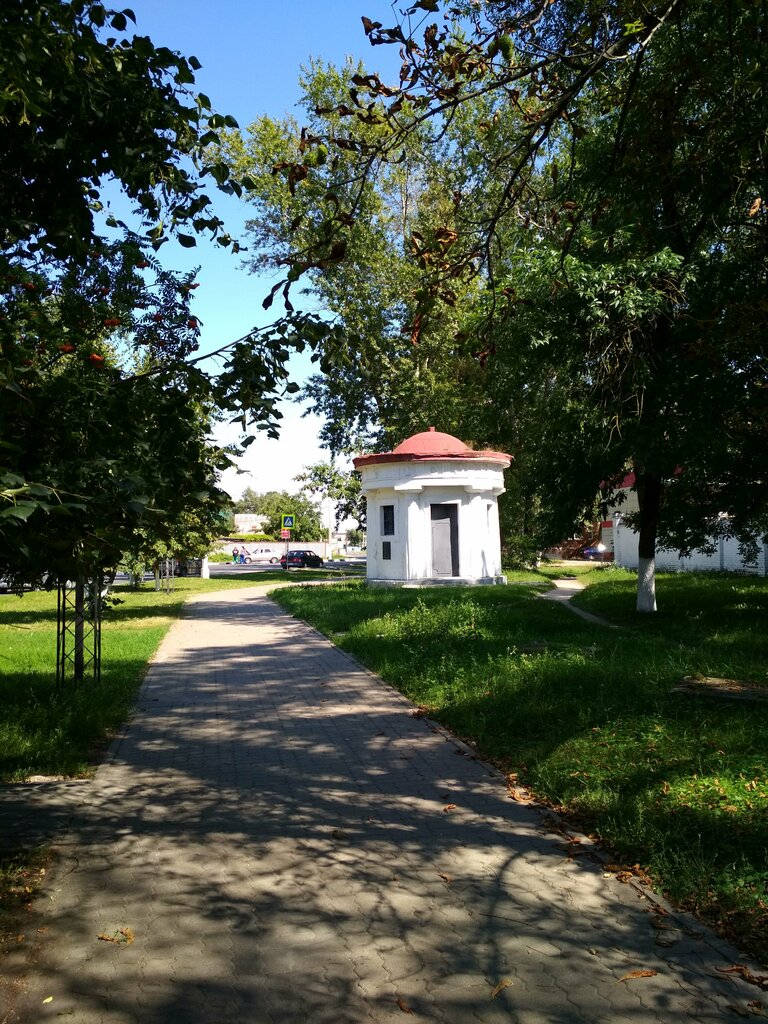 Turistik yerler Гробница братьев Ребиндеров, Shebekino, foto
