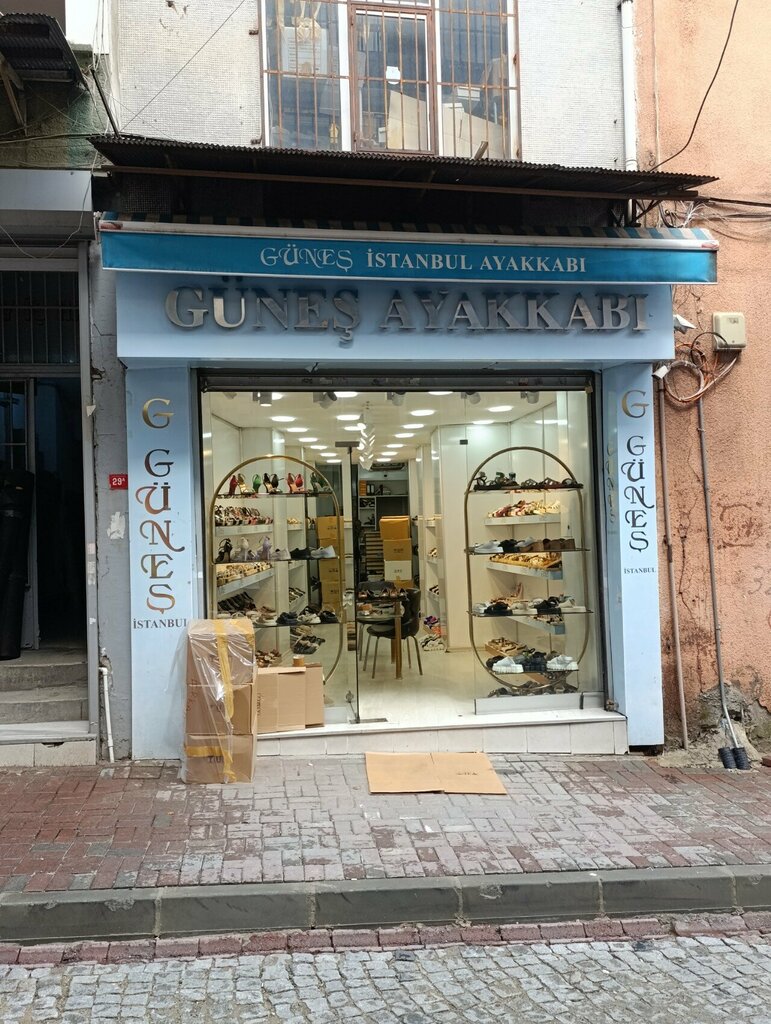 Ayakkabı mağazaları Güneş Ayakkabı, İstanbul, foto