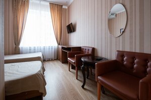 Djump (Naberezhnaya ulitsa No:216, Kurganinsk), otel  Kurganinsk'ten