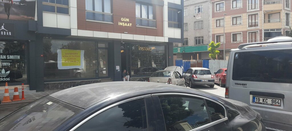 Ayakkabı mağazaları İnsteep, İstanbul, foto