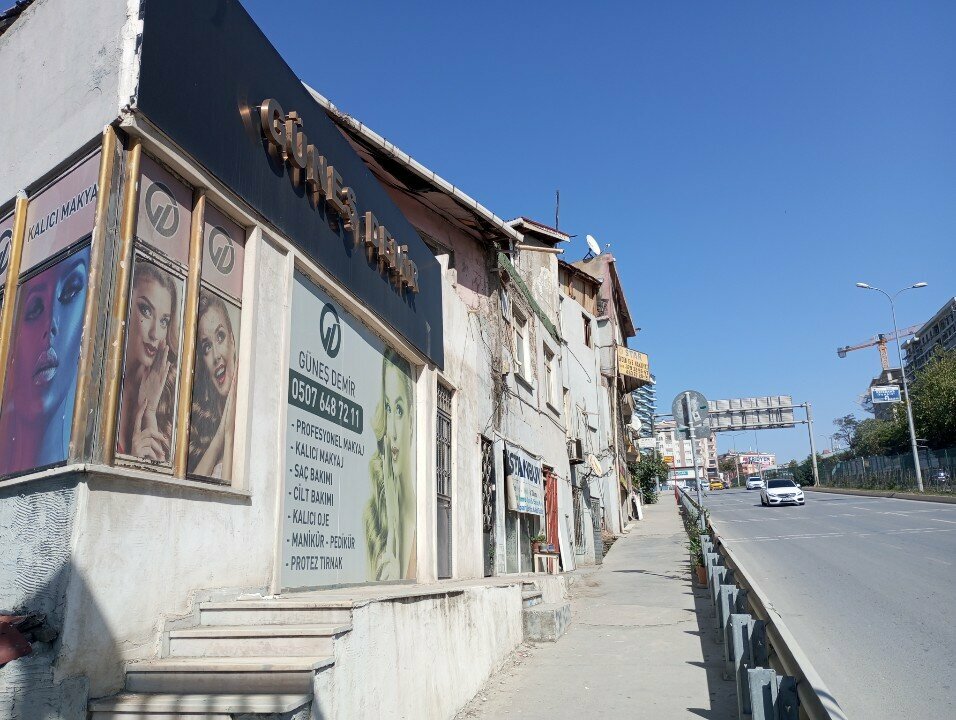 Stil uzmanı, makyöz Güneş Demir Makyaj, İstanbul, foto