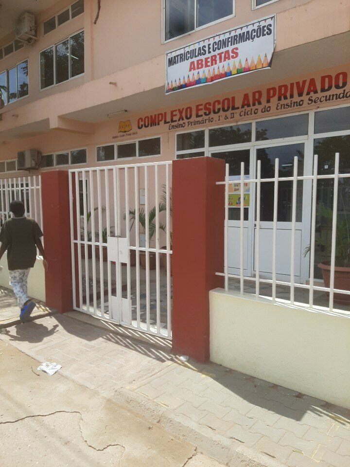 Fen lisesi, sosyal bilimler lisesi Estoril, Loanda, foto