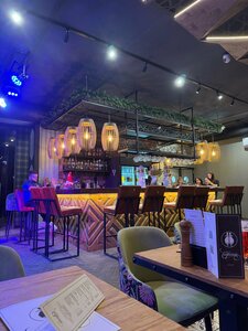 Sobranie (ulitsa Klary Tsetkin No:5), restoran  Novokuybyşevsk'ten