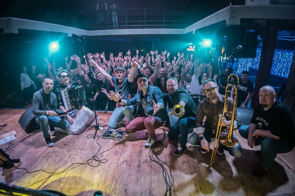 Müzik ve dans grupları Rvi Mexa-Orkestr!, Novosibirsk, foto