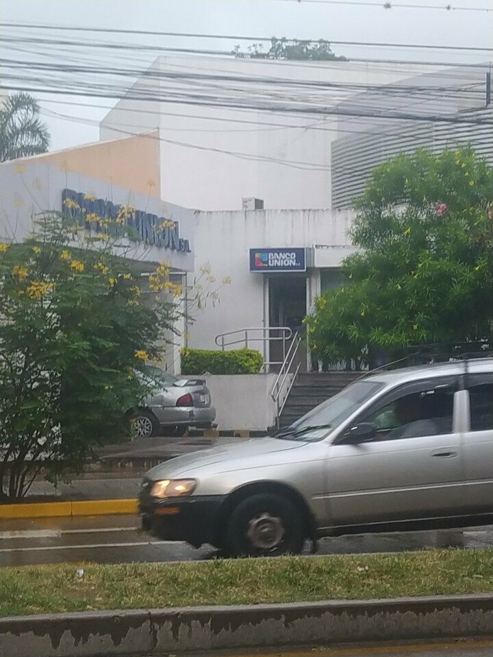 ATM'ler Banco Union S, Santa‑Krus, foto