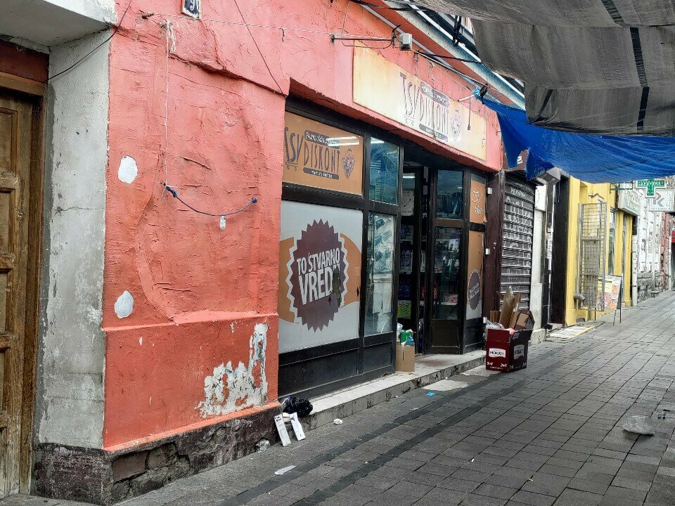 Kasap, şarküteri Tsv Diskont, Belgrad, foto