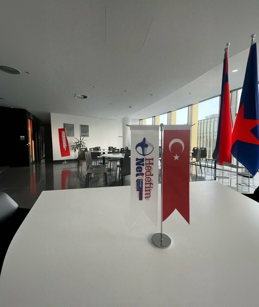 Yardım kuruluşları İkadav İstanbul Kültürlerarası Dayanışma Eğitim ve Araştırma Vakfı, İstanbul, foto