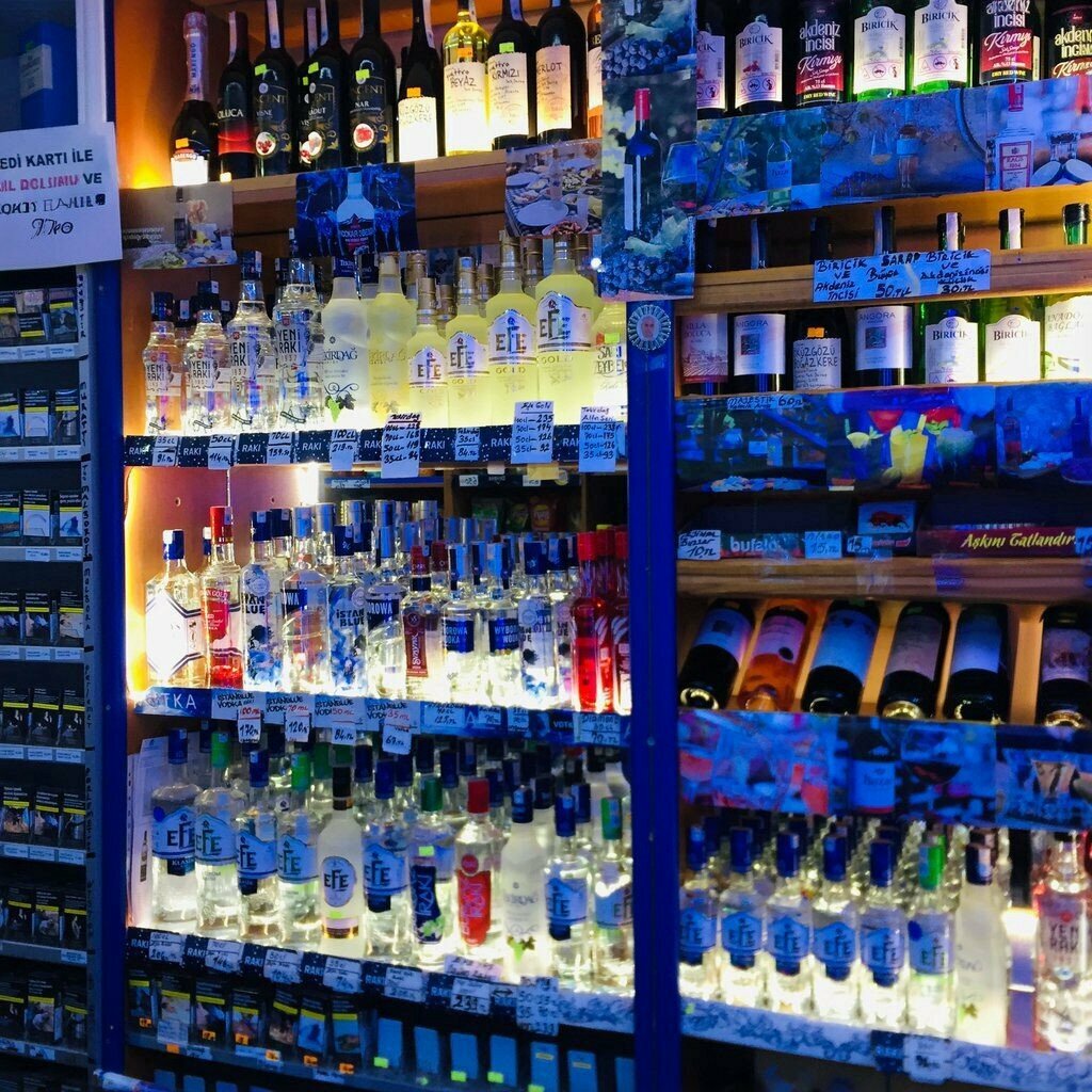 Bira dükkanı Yeditepe Tekel, İstanbul, foto