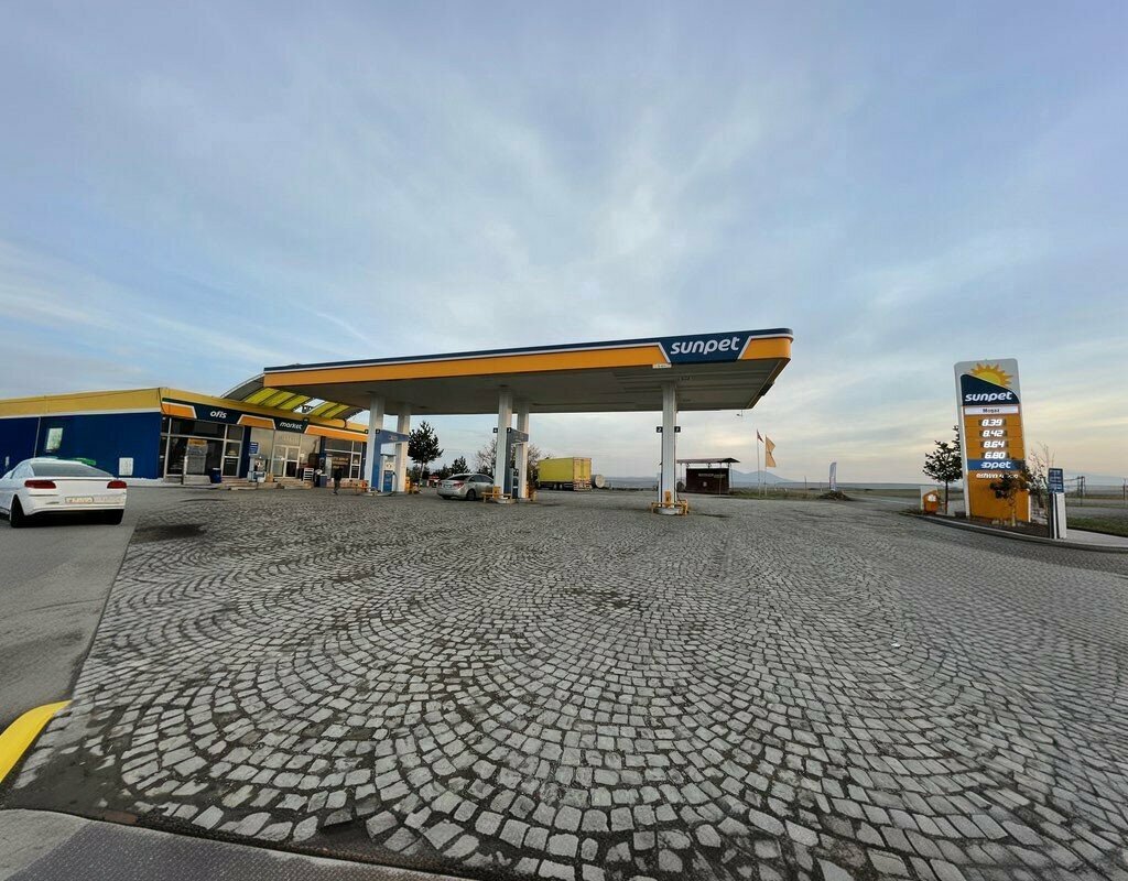 Benzin istasyonu Sunpet, Kars, foto