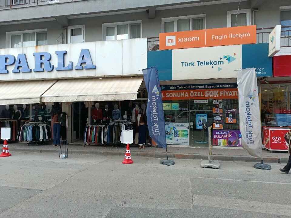 Cep telefonu ve aksesuarları satış mağazaları Engin İletişim, İzmir, foto