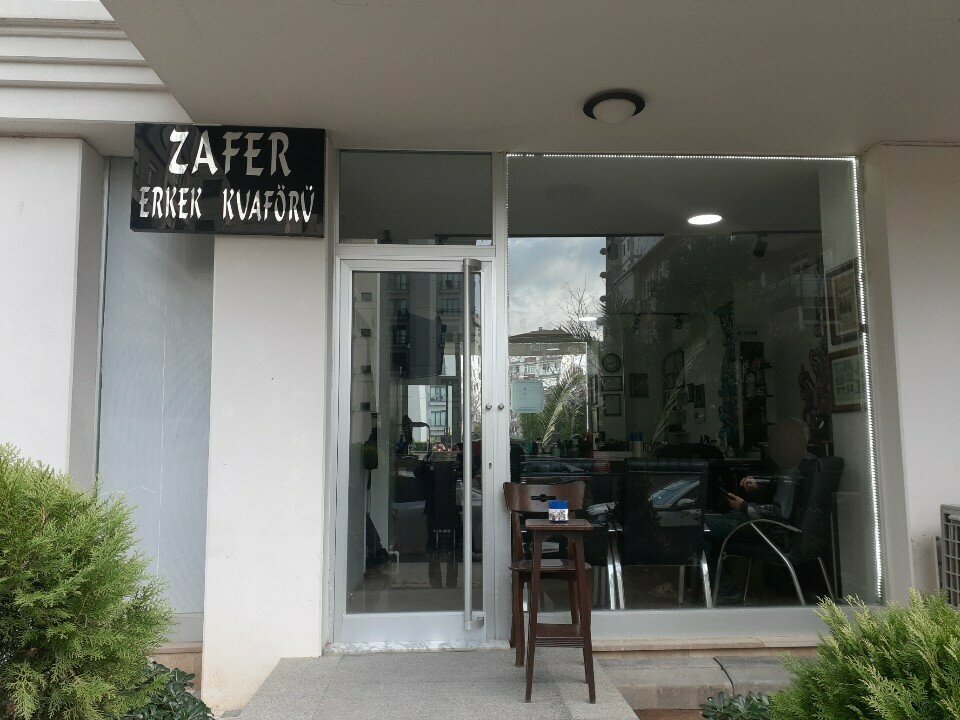 Berberler Zafer Erkek Kuaförü, İstanbul, foto