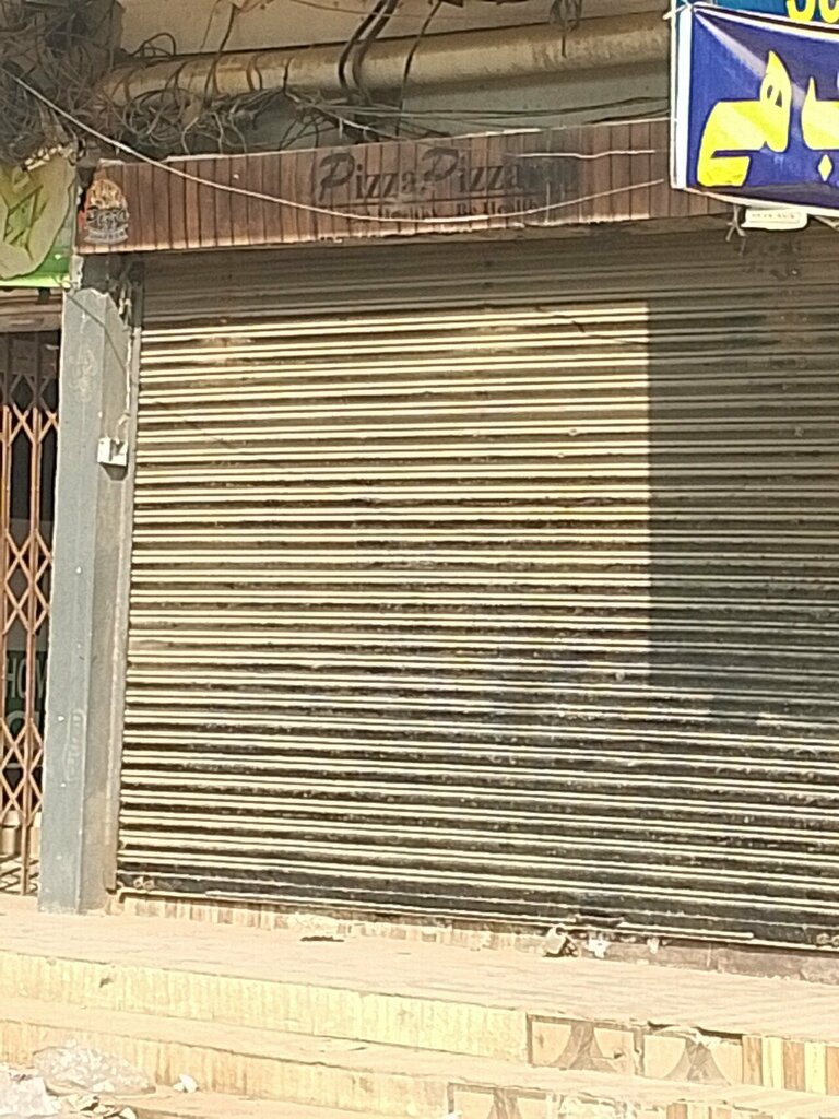 Kafe Pizza and Pizza, Karaçi, foto