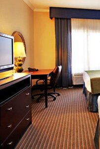 Holiday Inn Express & Suites New Iberia - Avery Island, an Ihg Hotel (United States, New Iberia, 318 West Hwy 90 Frontage Road), otel  Louisiana Eyaleti'nden