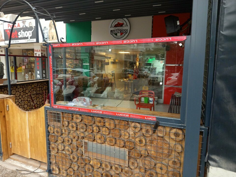 Pizzacılar Pizzera Misterioso, İzmir, foto