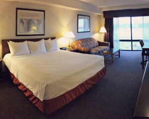 DoubleTree by Hilton Davenport (Iowa, Scott County, Davenport), otel  Iova Eyaleti'nden