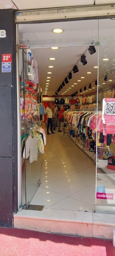 Çocuk giyim mağazaları Ervaa Kids, İstanbul, foto