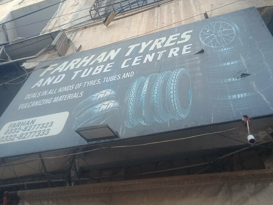 Jant ve lastikçiler Farhan tyre's, Karaçi, foto