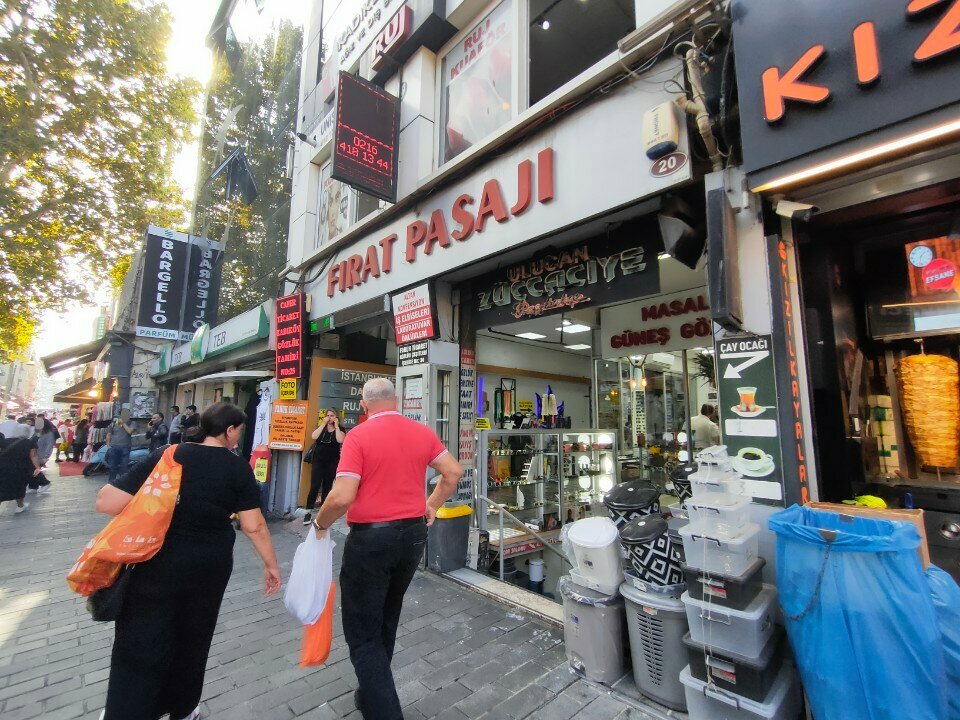 Alışveriş merkezleri Fırat Pasajı, İstanbul, foto