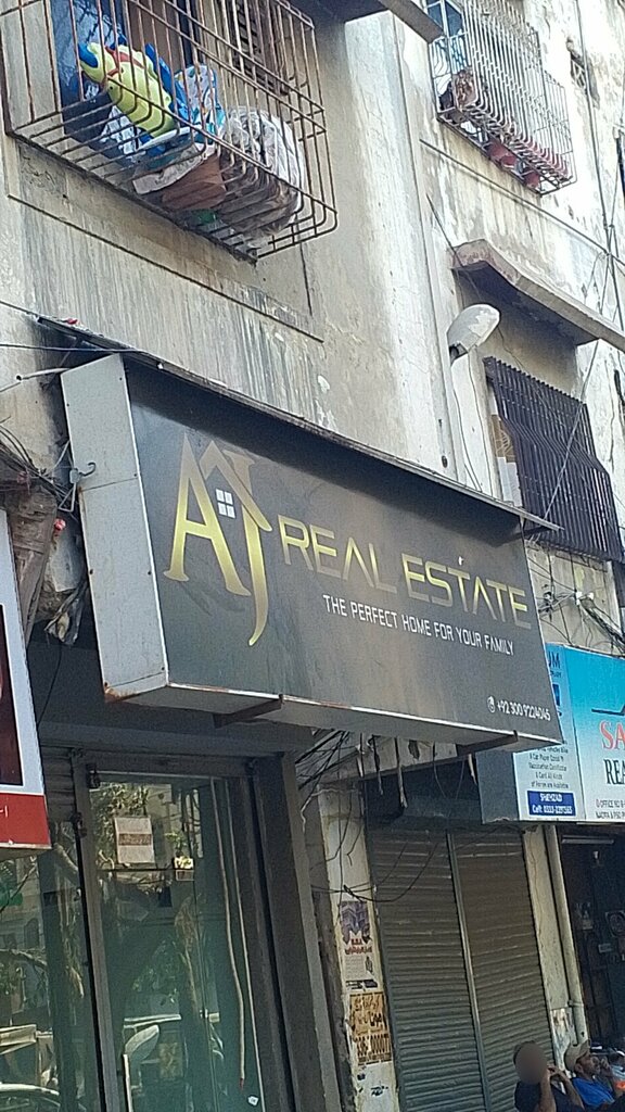 Emlak ofisi Aj Real Estate, Karaçi, foto