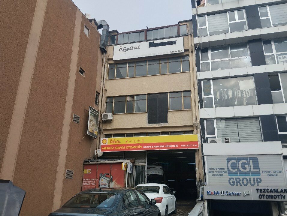 Otomobil servisi Merkez Servis Otomotiv, İstanbul, foto